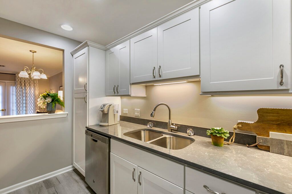 Laurel Circle (UPDATED) - Get Pricing, See 53 Photos & See Floor Plans ...