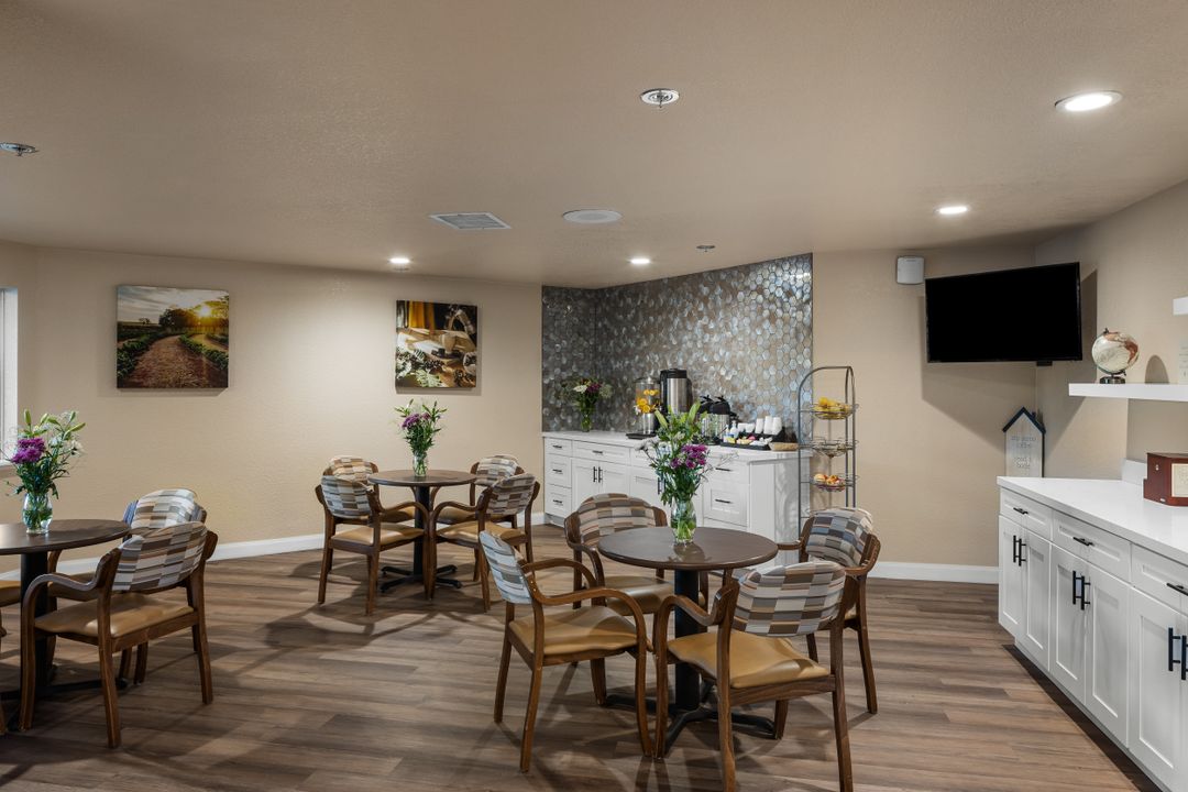 Arcadia Place Senior Living (UPDATED) - Get Pricing, See 64 Photos ...