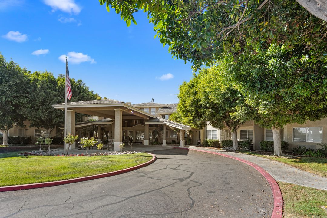 Arcadia Place Senior Living (UPDATED) - Get Pricing, See 64 Photos ...