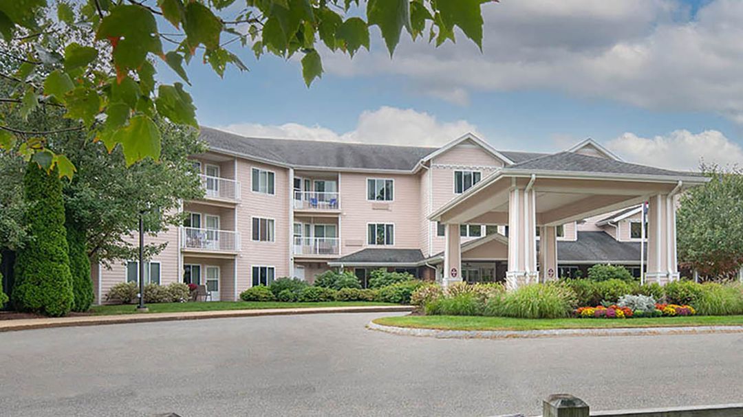 Holiday Maple Suites (UPDATED) - Get Pricing, See 52 Photos & See Floor ...