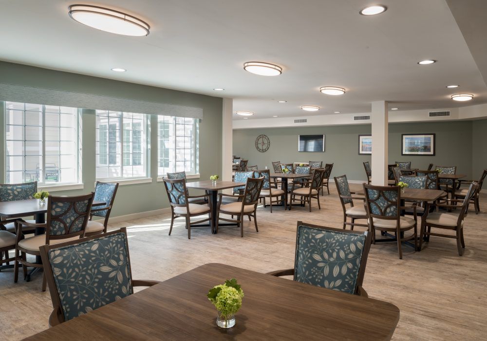 Charter Senior Living of Brookfield (UPDATED) - Get Pricing, See 20 ...