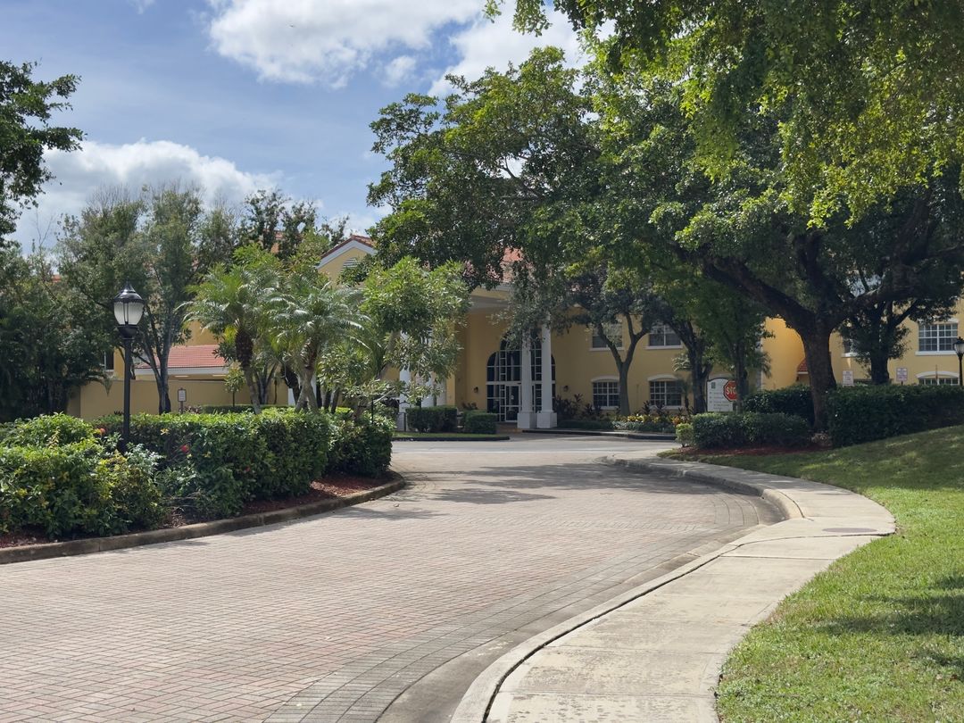 The Pointe at Plantation (UPDATED) - Get Pricing, See 10 Photos & See ...