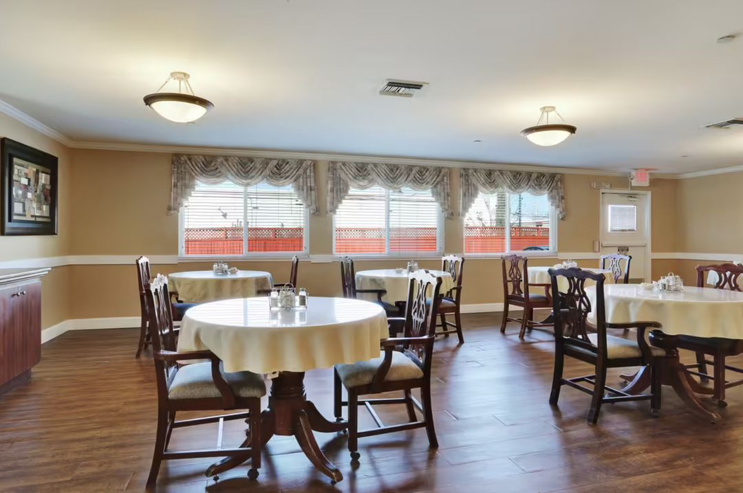 Apple Ridge Assisted Living - Get Pricing & See 57 Photos in Sacramento, CA