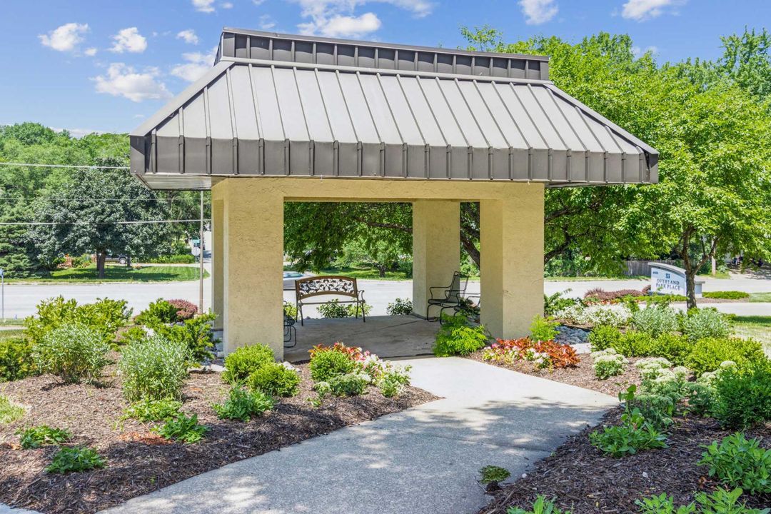 Overland Park Place (UPDATED) - Get Pricing & See 33 Photos in Overland ...