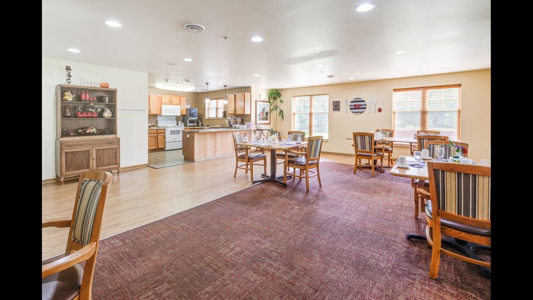 Dimensions Living Green Bay (UPDATED) - Get Pricing & See 13 Photos in ...