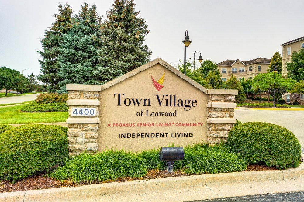 Town Village Of Leawood (UPDATED) - Get Pricing & See 20 Photos in ...