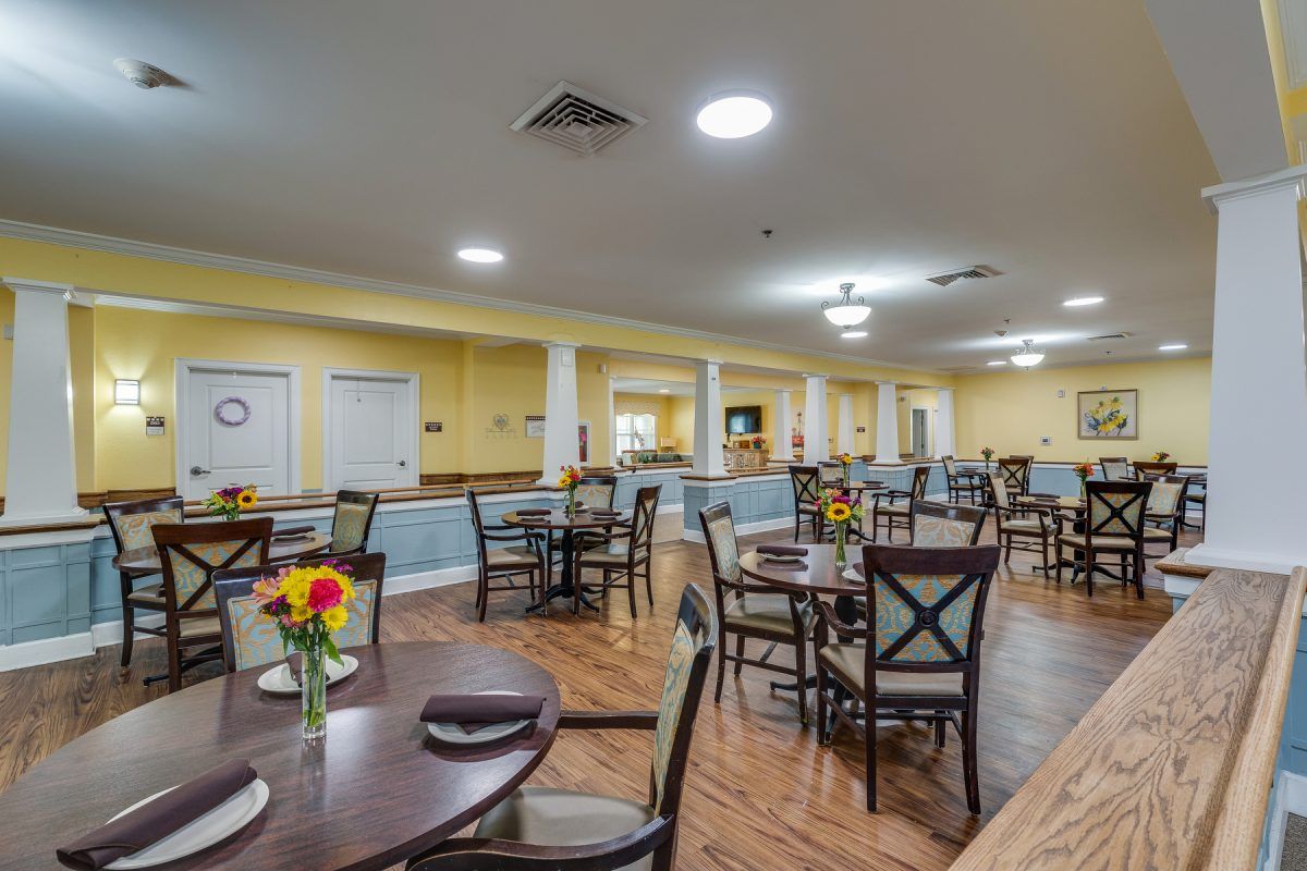 Chatham Ridge Assisted Living (UPDATED) - Get Pricing, See 33 Photos ...