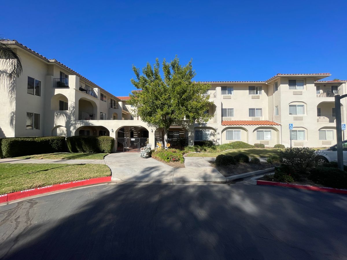 Mission Commons (UPDATED) - Get Pricing & See 51 Photos in Redlands, CA