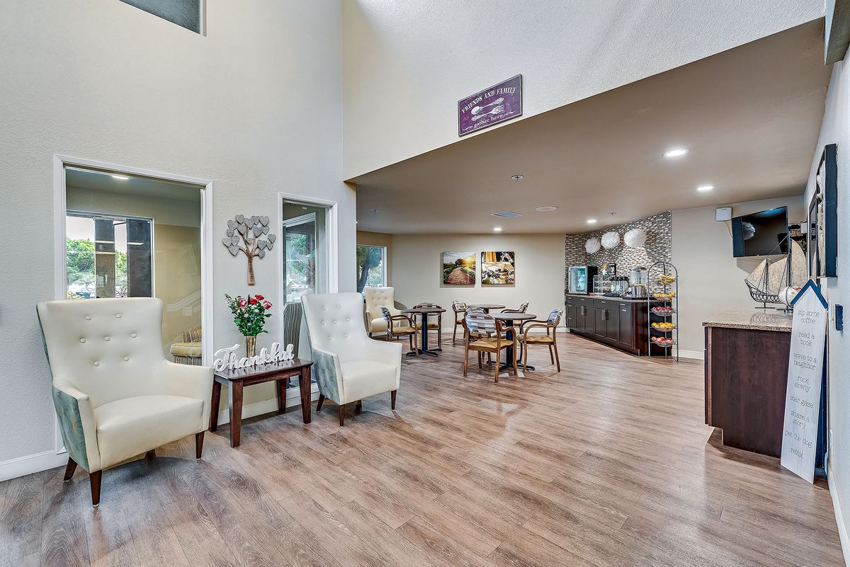 Arcadia Place Senior Living (UPDATED) - Get Pricing, See 57 Photos ...