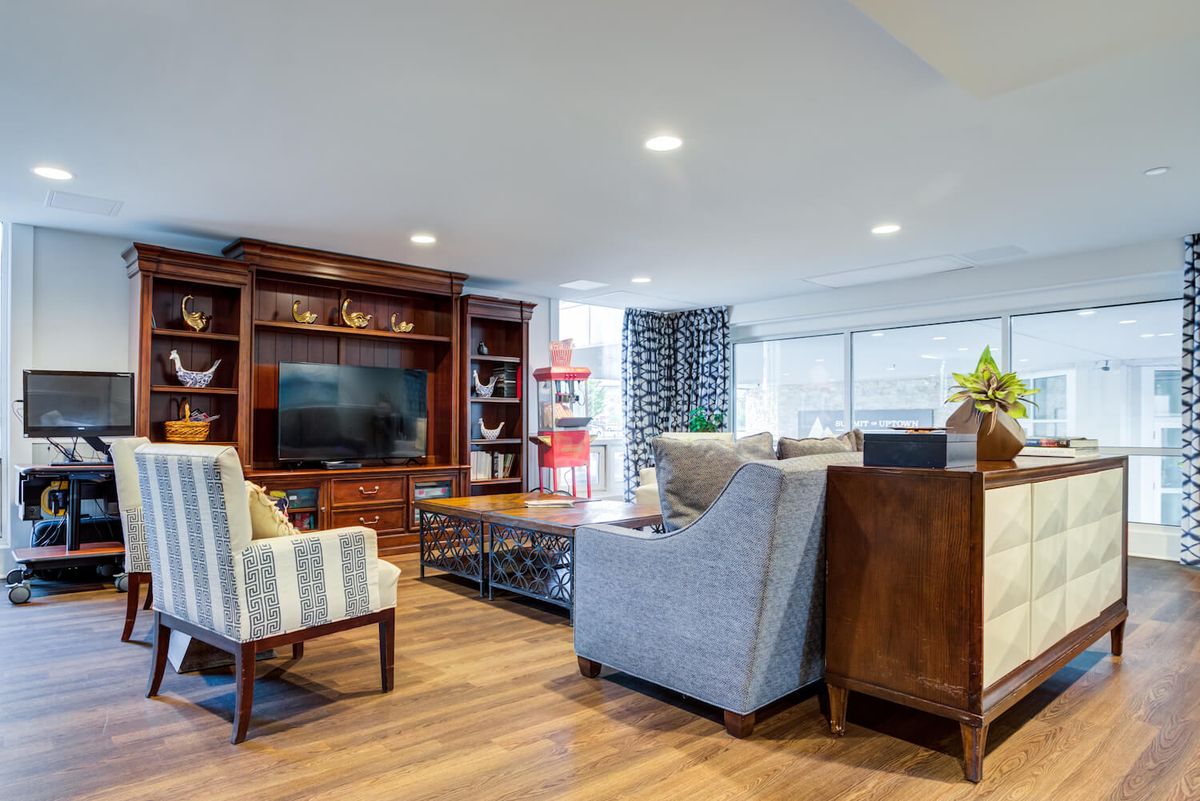 Summit of Uptown (UPDATED) - Get Pricing, See 28 Photos & Read Reviews ...