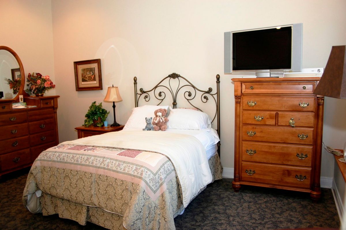 Dolan Memory Care Home at Frontier (UPDATED) - Get Pricing & See 6 ...