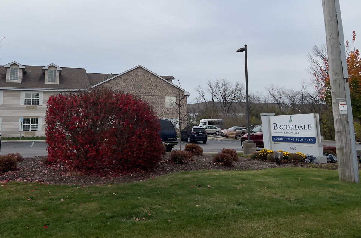 Brookdale Brookfield Assisted Living - Get Pricing, See 20 Photos & See ...