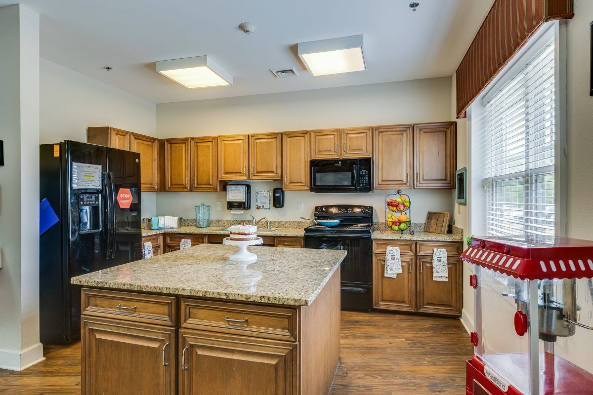 Chatham Ridge Assisted Living (UPDATED) - Get Pricing, See 33 Photos ...