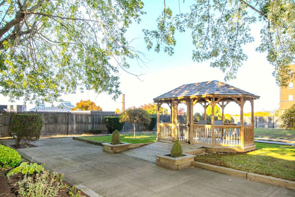 River Falls Senior Living (UPDATED) - Get Pricing & See 7 Photos in ...