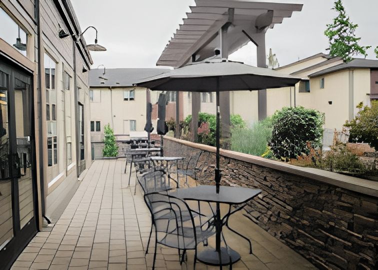 El Dorado West (UPDATED) - Get Pricing & See 8 Photos in Burien, WA