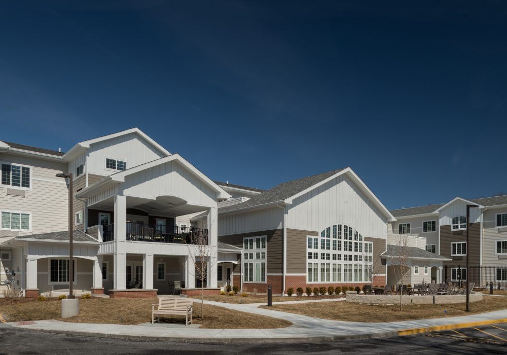 Charter Senior Living of Brookfield (UPDATED) - Get Pricing, See 20 ...