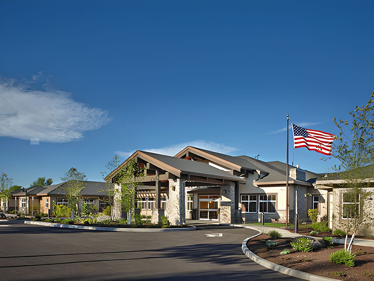 Bend Transitional Care (UPDATED) - Get Pricing & See 12 Photos in Bend, OR
