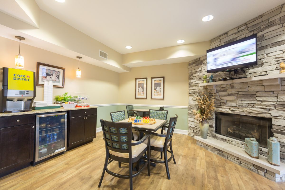 The Homestead at Hickory View Retirement Community (UPDATED) - Get ...