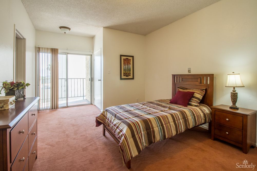 Evergreen Retirement (UPDATED) - Get Pricing & See 36 Photos in Burbank, CA