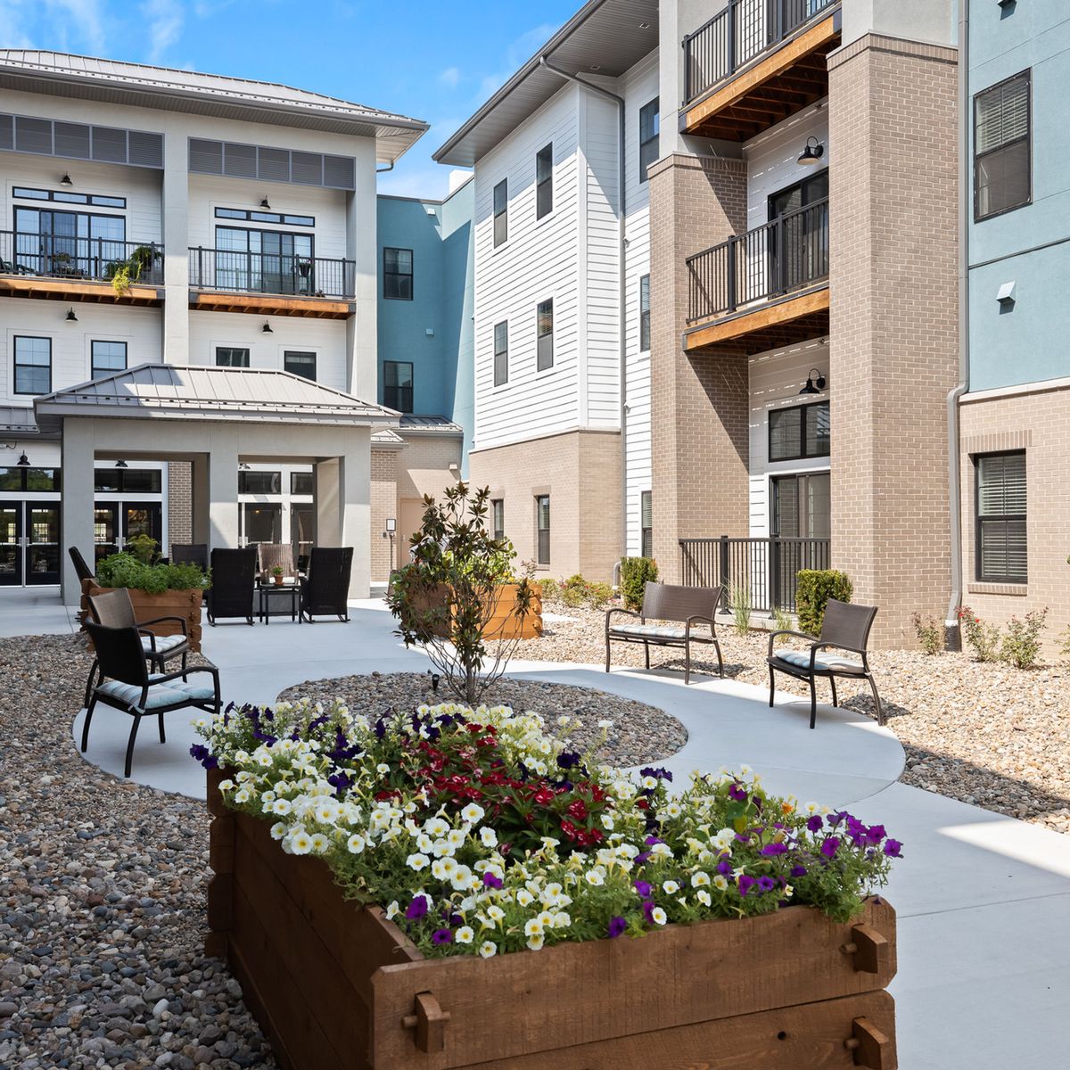 Novel Place Senior Living - Blue Springs - Get Pricing, See 43 Photos ...
