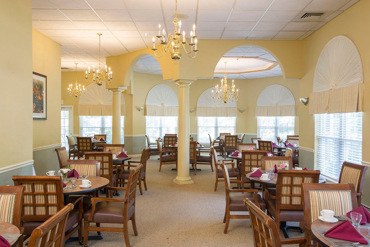 Benchmark Senior Living At Nashua Crossings (UPDATED) - Get Pricing ...