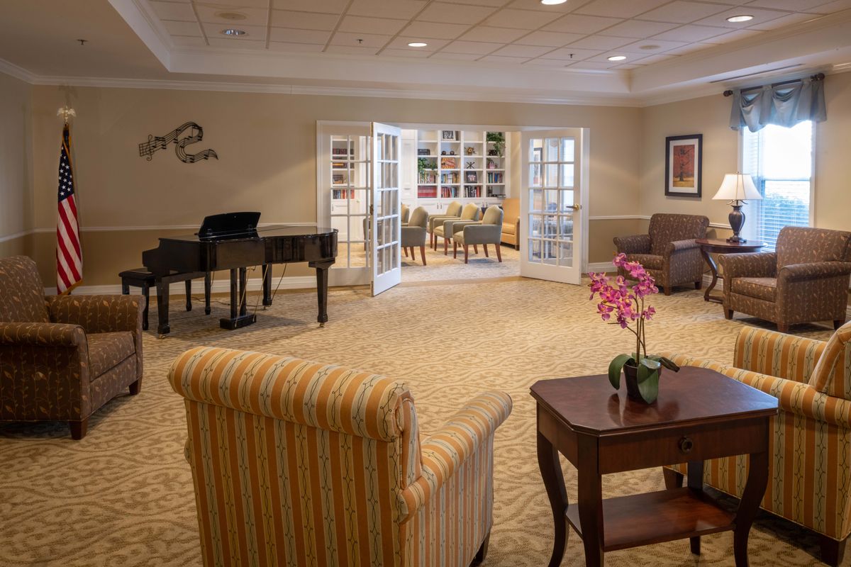 Charter Senior Living of Dedham (UPDATED) - Get Pricing, See 24 Photos ...