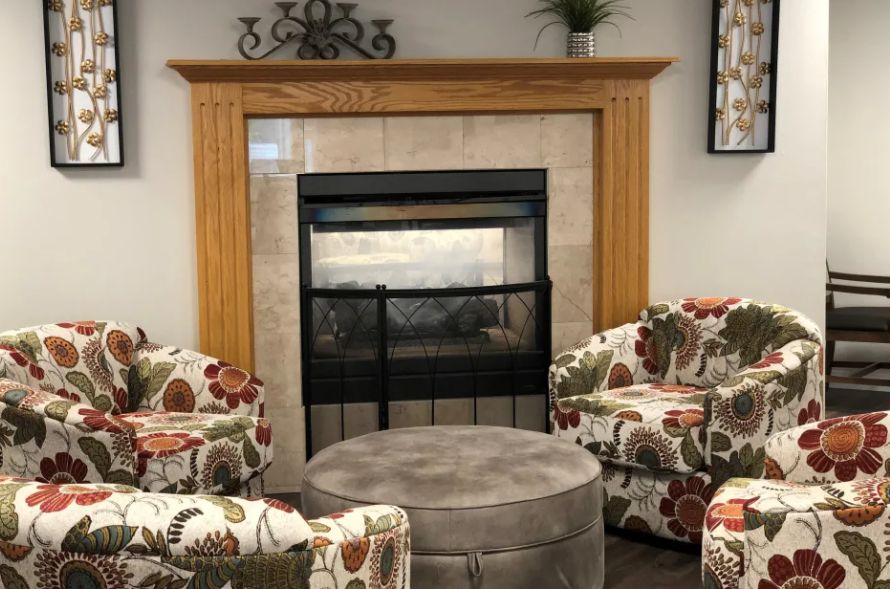Emery Place (UPDATED) - Get Pricing & See 3 Photos in Robins, IA