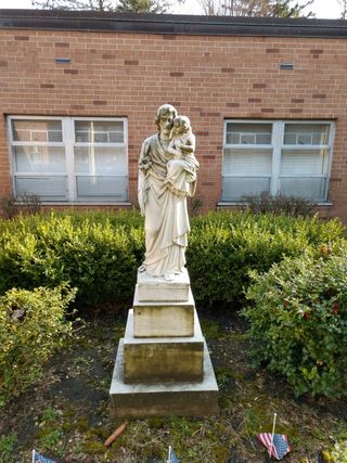 Symphony Manor at Lancaster (UPDATED) - Get Pricing, See 10 Photos ...