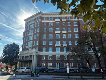 Inspir Embassy Row (UPDATED) - Get Pricing & See 11 Photos in ...