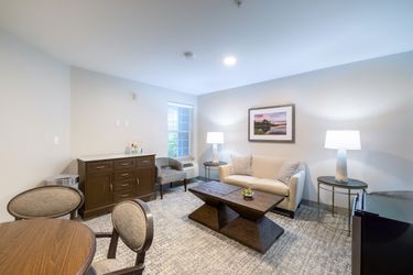 Holiday Kittery Estates (UPDATED) - Get Pricing, See 51 Photos & See ...