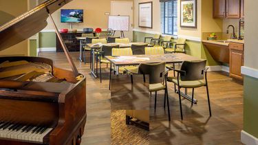 Atria Hillcrest (UPDATED) - Get Pricing, See 25 Photos, Read Reviews ...