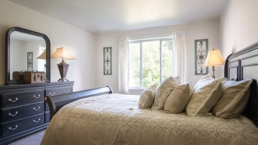 Holiday Maple Suites (UPDATED) - Get Pricing, See 52 Photos & See Floor ...