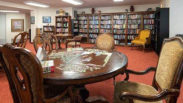 Holiday Maple Suites (UPDATED) - Get Pricing, See 52 Photos & See Floor ...