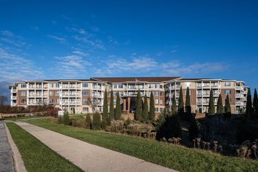 Hart Park Square Senior Living (UPDATED) - Get Pricing, See 33 Photos ...