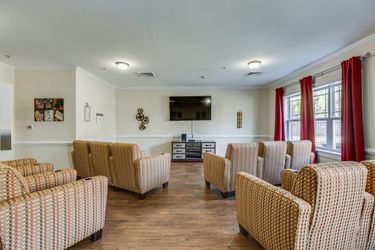 Chatham Ridge Assisted Living (UPDATED) - Get Pricing, See 33 Photos ...
