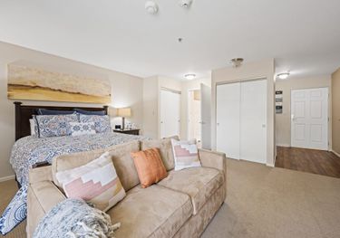 Markham House (UPDATED) - Get Pricing, See 18 Photos & See Floor Plans ...