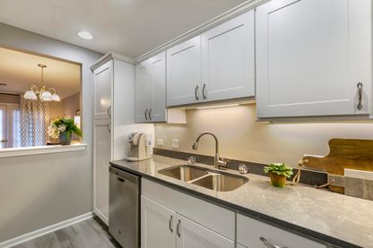 Laurel Circle (UPDATED) - Get Pricing, See 53 Photos & See Floor Plans ...