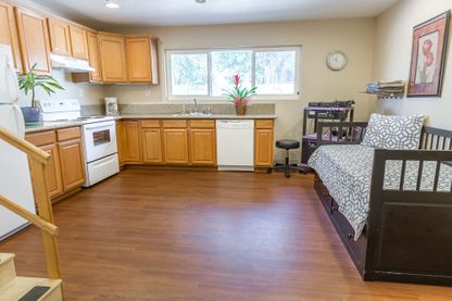 Hayward Gardens Post Acute (UPDATED) - Get Pricing & See 6 Photos in ...