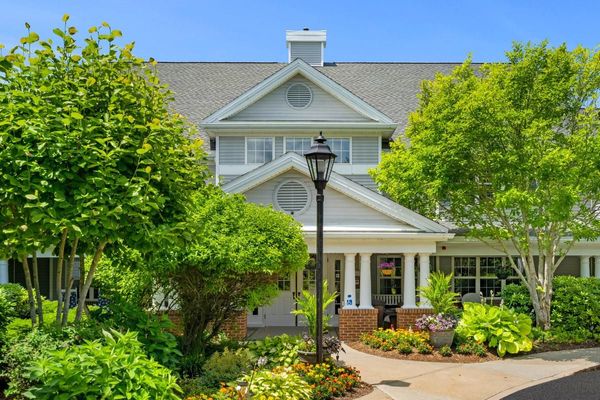 The 4 Best Assisted Living Facilities in Manomet, MA | Seniorly