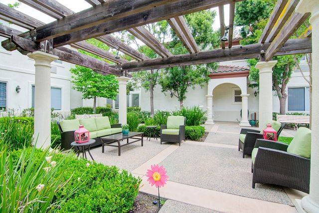 Vista Senior Living - Get Pricing in Vista, CA