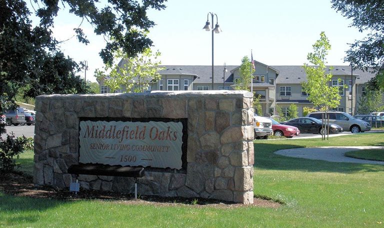 Middlefield Oaks Memory Care Community (UPDATED) - Get Pricing & See 16 ...
