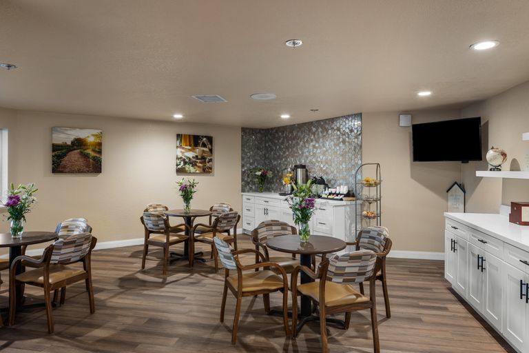 Arcadia Place Senior Living (UPDATED) - Get Pricing, See 64 Photos ...