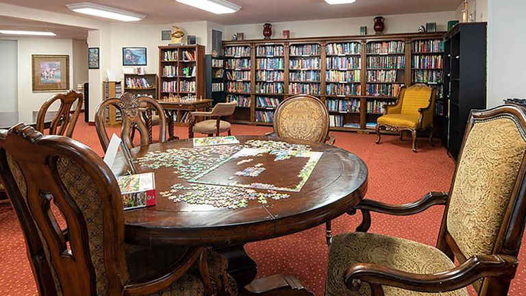 Holiday Maple Suites (UPDATED) - Get Pricing, See 52 Photos & See Floor ...