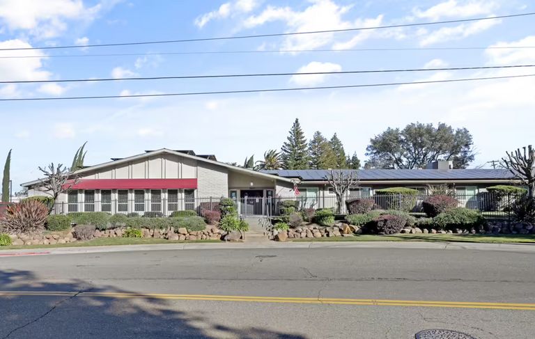 Apple Ridge Assisted Living - Get Pricing & See 57 Photos in Sacramento, CA
