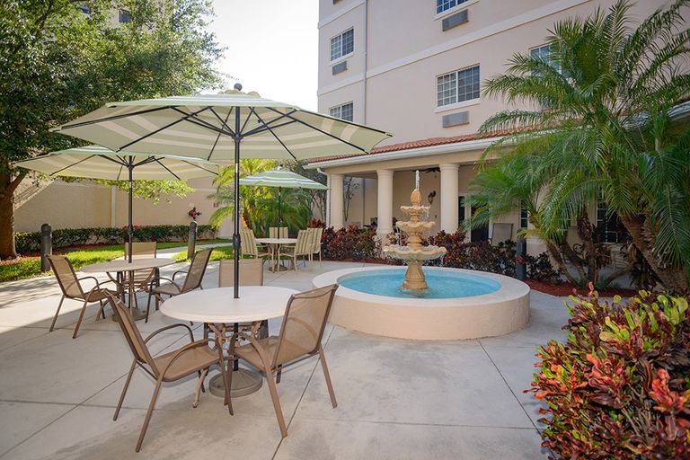 Garden Plaza at Inverrary (UPDATED) - Get Pricing, See 28 Photos & See ...