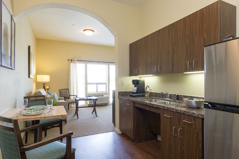 Shavano Park Senior Living (UPDATED) - Get Pricing, See 26 Photos ...