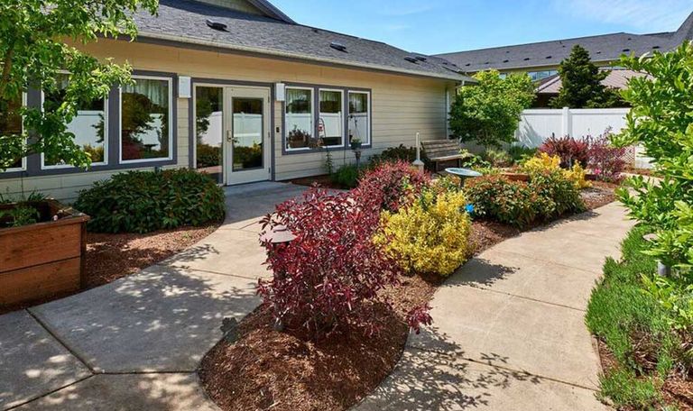 Middlefield Oaks Memory Care Community (UPDATED) - Get Pricing & See 16 ...